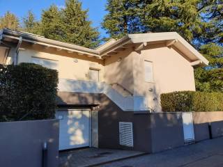 Case in vendita Villa Guardia - Immobiliare.it