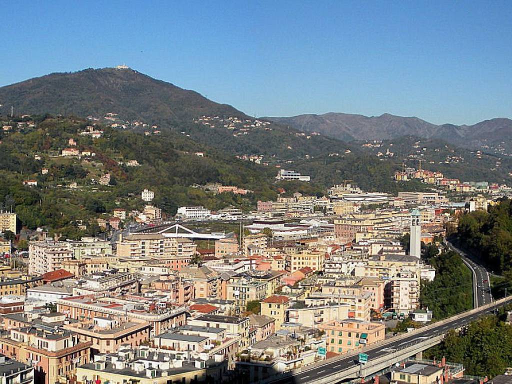 Affitto Appartamento Genova. Quarto piano, balcone, riscaldamento ...