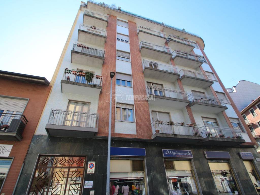 Vendita Appartamento Torino. Bilocale in via RONDISSONE 13. Buono stato ...